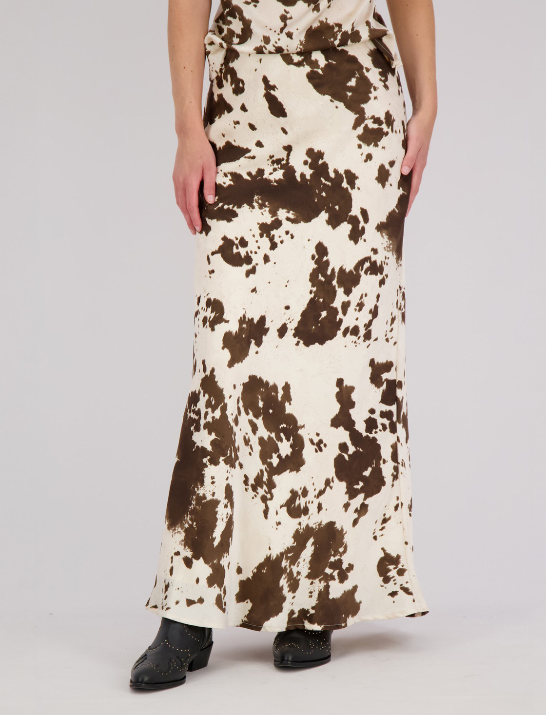 Zo stijl je een lange rok online bij Bomont.nl | Gratis bezorging ...