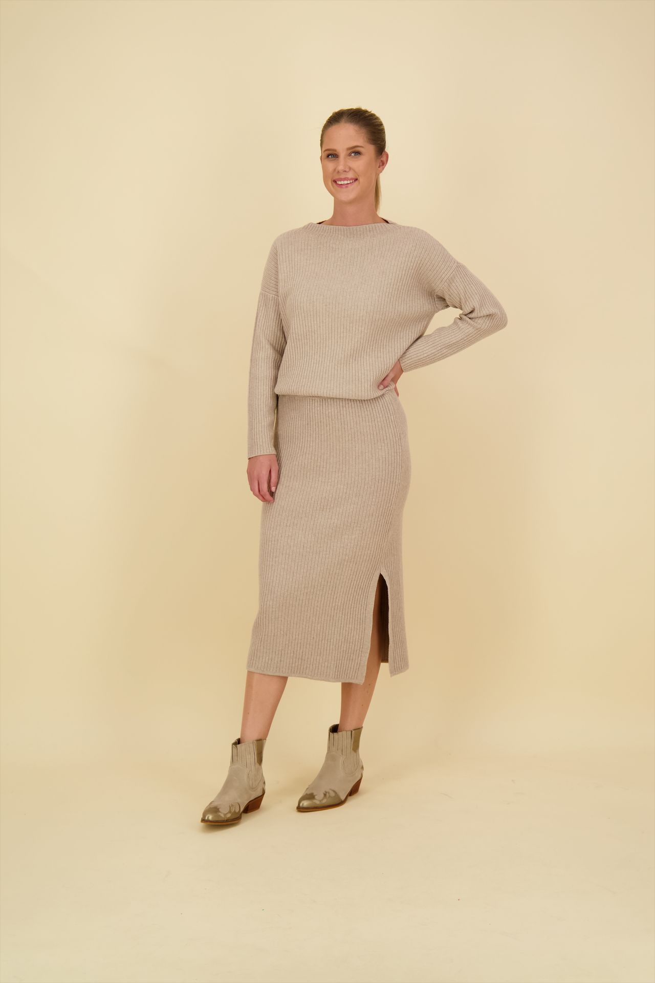 Zo stijl je een lange rok online bij Bomont.nl | Gratis bezorging ...