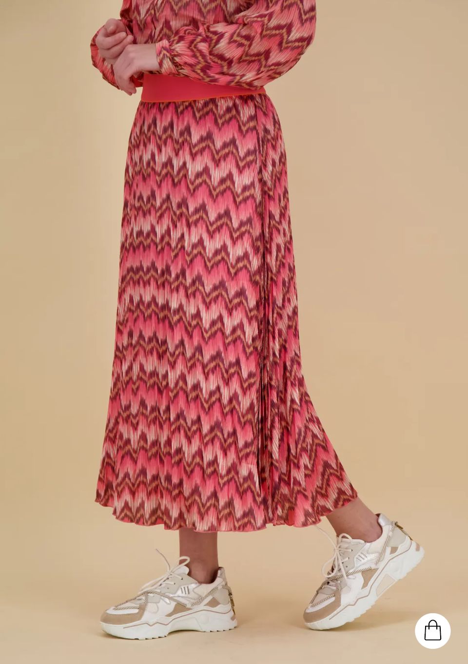 Zo stijl je een lange rok online bij Bomont.nl | Gratis bezorging ...